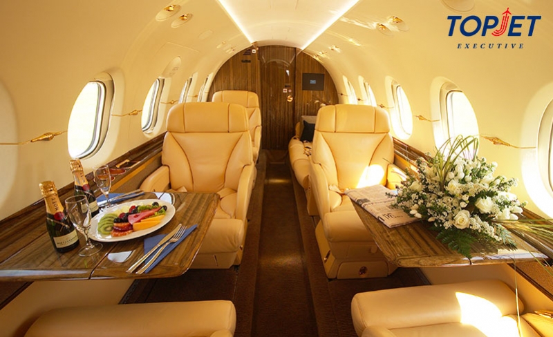 Noleggio Privato Jet HAWKER 850: il comfort di TopJet